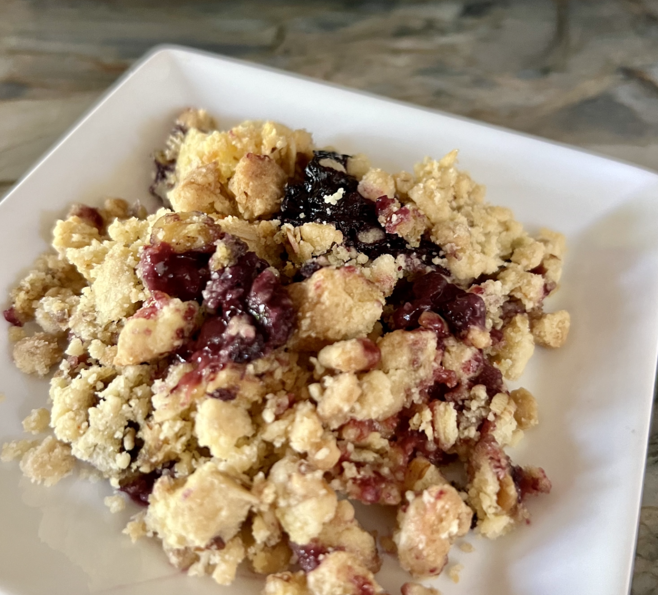 5-Ingredient Mixed Berry Dump Cake Recipe